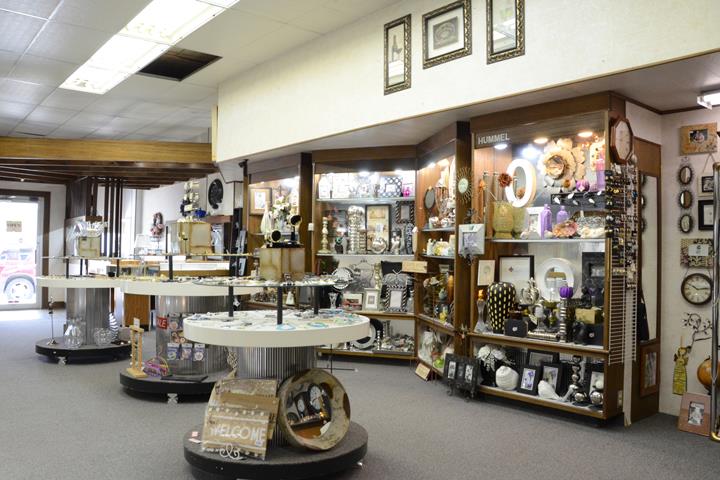 Max Ray Jeweler - Jeweler - Maquoketa, IA